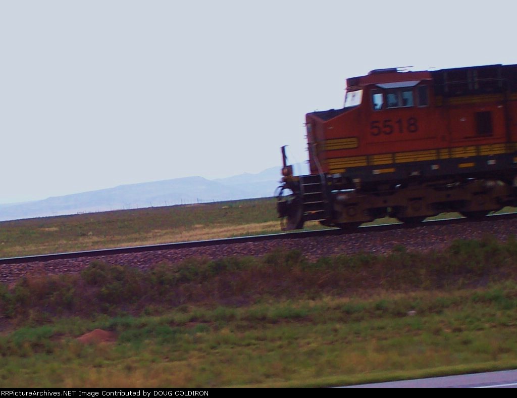 BNSF 5518